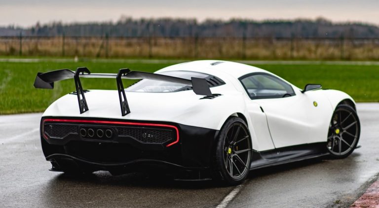 Rhino Racing RR01 le prix compétitif de cette supercar en kit ...