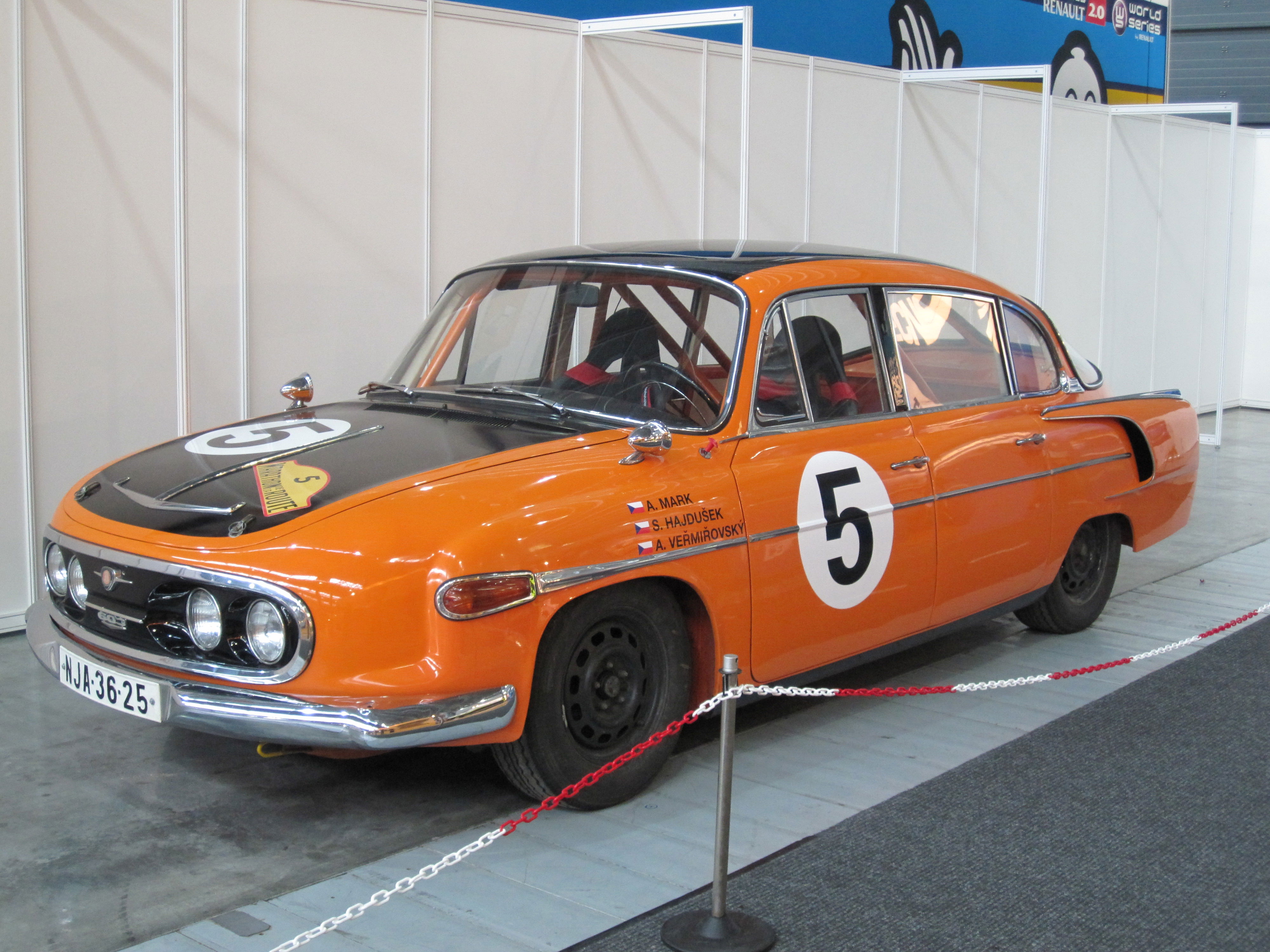 10 des voitures de course les plus étranges jamais fabriquées ...
