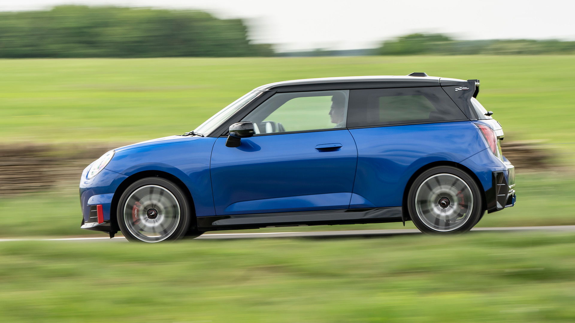 2025 MINI John Cooper Works Electric Review: Sentiments mitigés ...