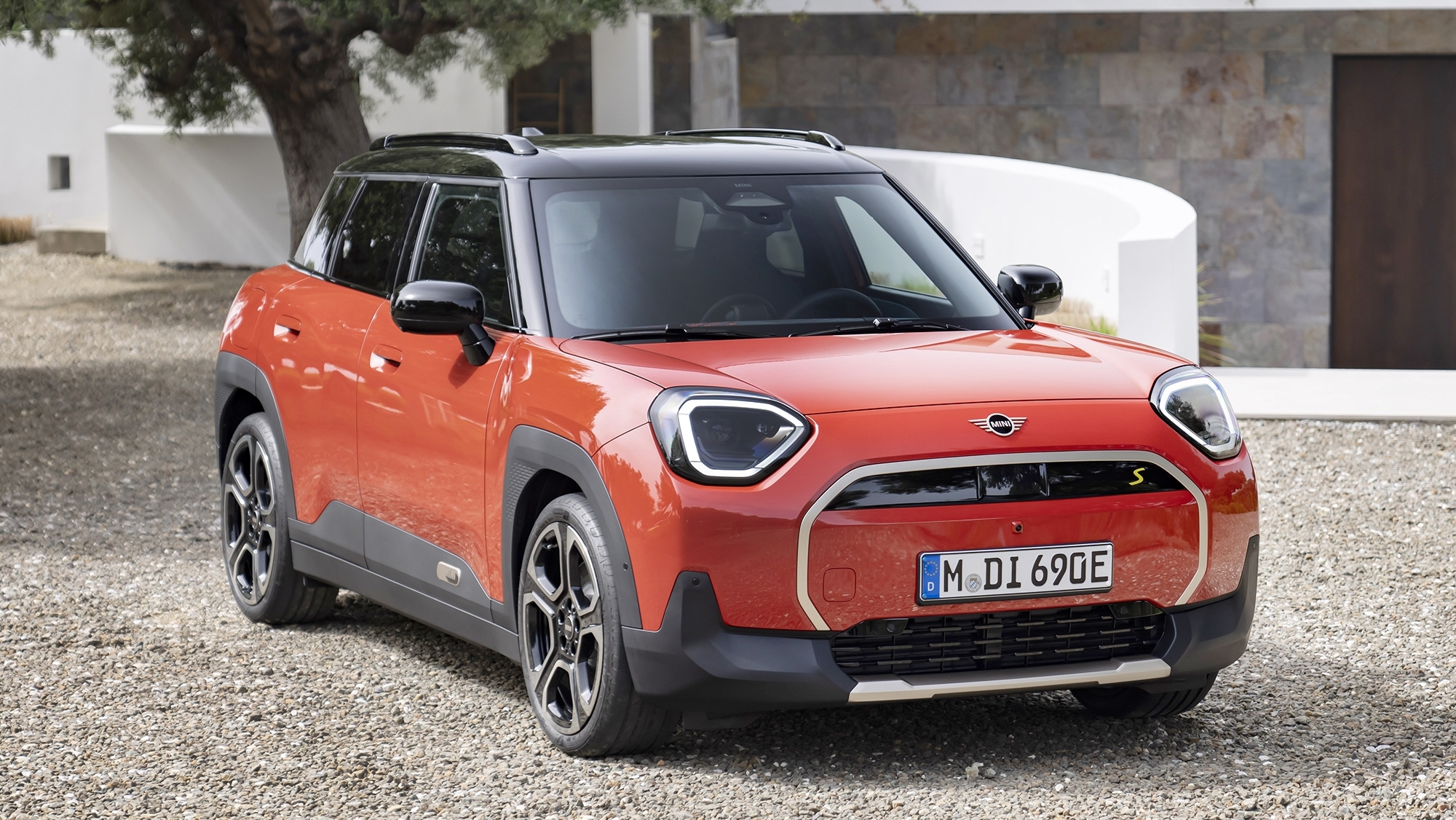 Ce SUV électrique premium est parfait, il est magnifique et offre ...